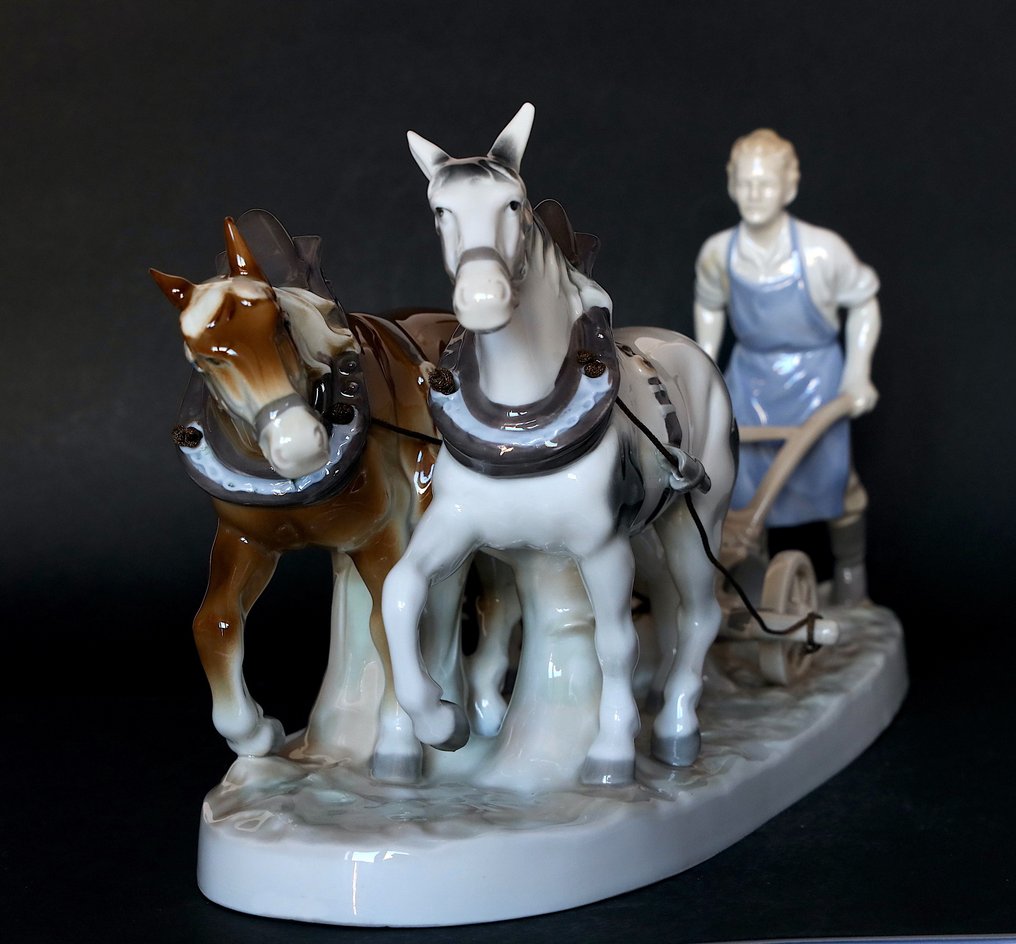 Grafenthal - Carl Scheidig - Statue, "Aratura" - 20 cm - Porcelain - auction online Catawiki