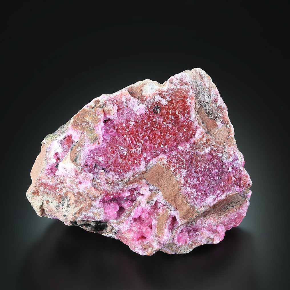 Stupenda COBALTOCALCITE rosa (calcite di cobalto), KOLWEZITE dalla miniera di Kolwezite, Congo ...