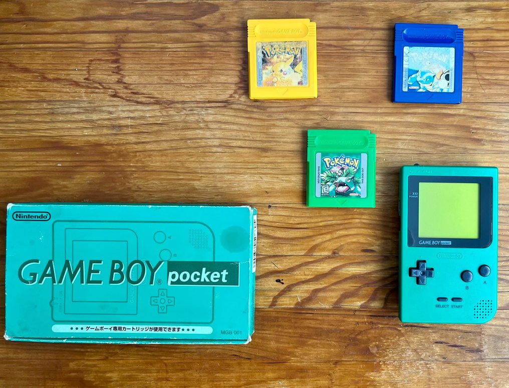 Nintendo - Gameboy Pocket - Japanese version + Pokémon Blue & Yellow ...
