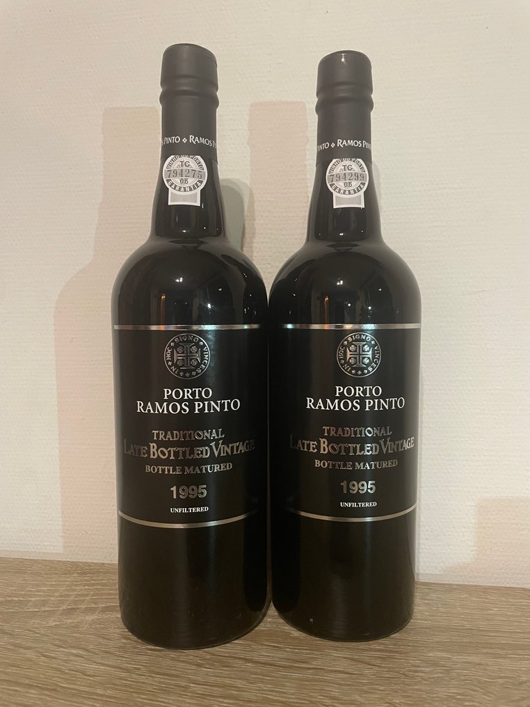 1995 Ramos Pinto, Traditional LBV - Late Bottled Vintage Port - Bottled in 1999 - Douro - 2 ...