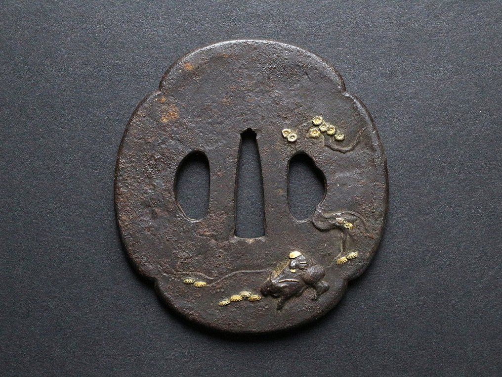 Mokko Shaped Tsuba Sword Guard – Okse og blomster i relief med messing-inlay accenter – 115g ...