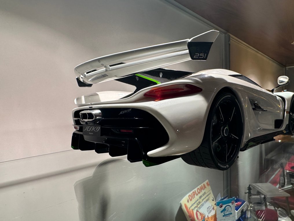 GT Spirit 1:12 - Model car - Koenigsegg Jesko - Limited edition ...