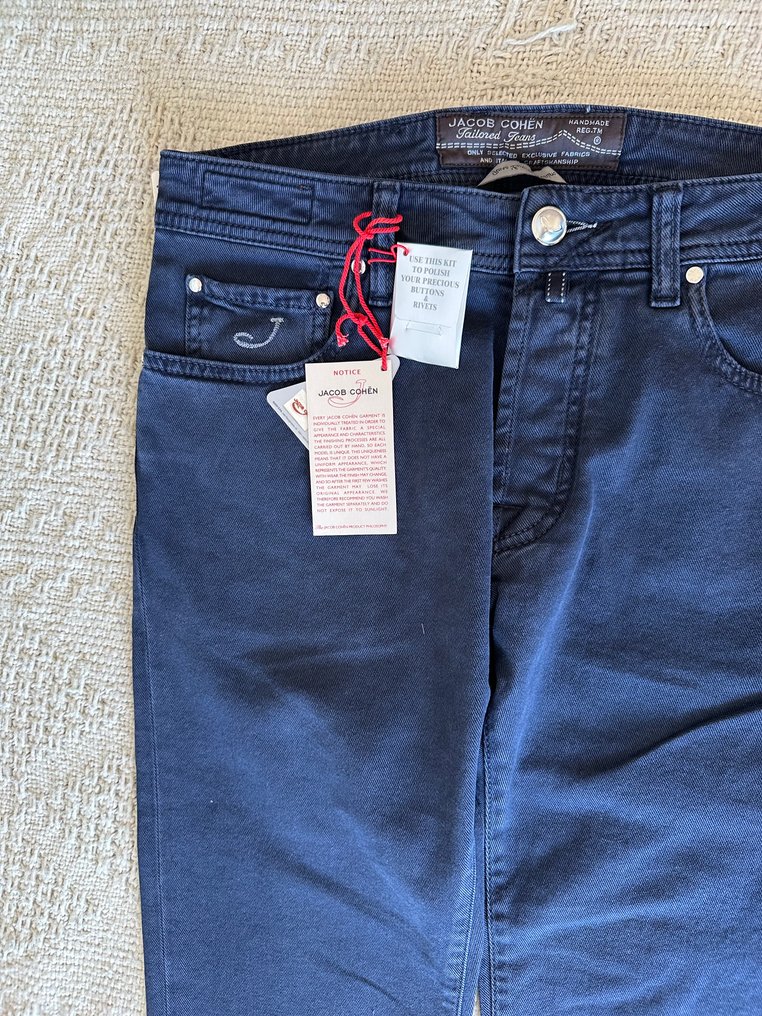 Jacob Cohen - New with tag - No Reserve price - Size 32 - Jeans - New with tags - auction online ...