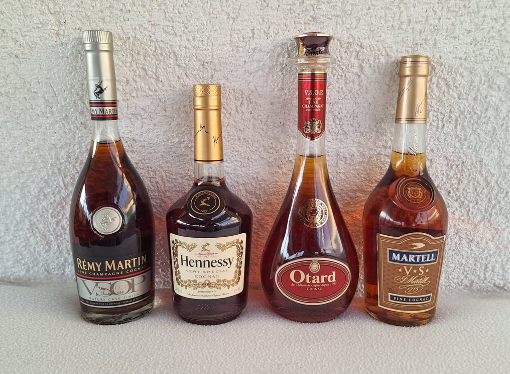 Hennessy, Martell, Otard, Rémy Martin - VSOP + VS Cognac - b. década de 1990-década de 2020 - 70 ...