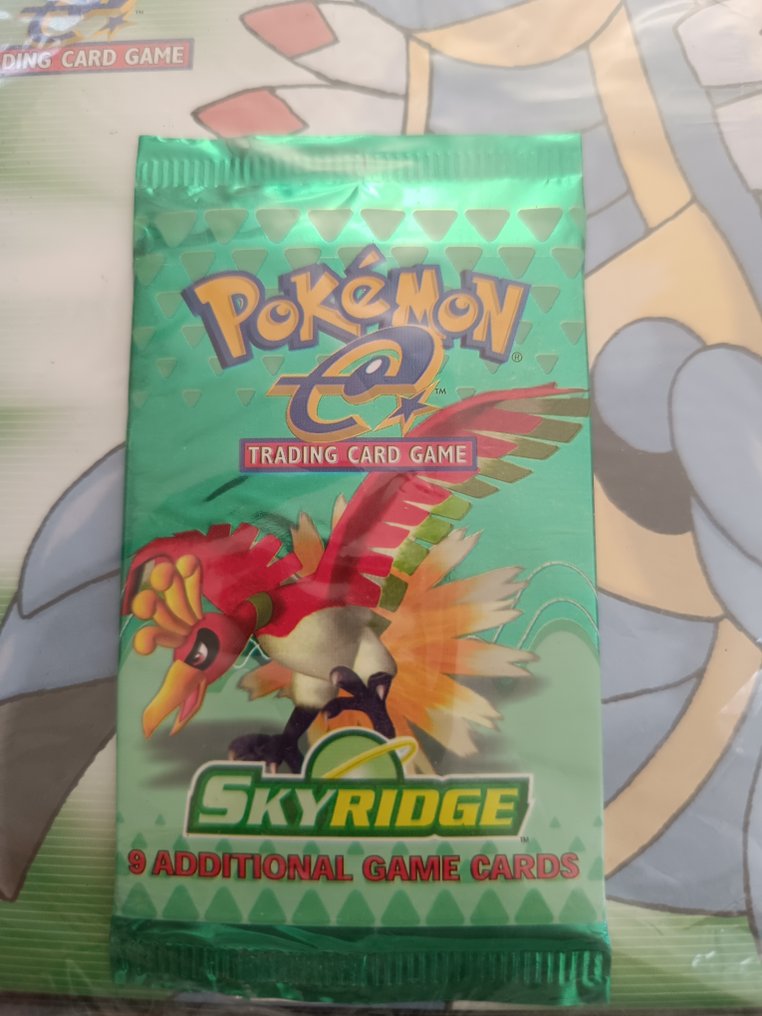 Wizards of The Coast - 1 Booster pack - skyridge Pokemon 2003 - auction ...