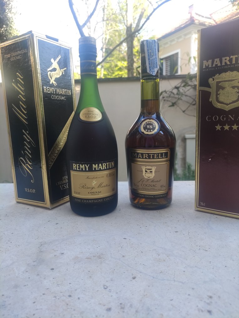 Martell, Rémy Martin - VSOP Fine Champagne + VS 3 Star - b. Década de 1970, Década de 1980 - 70 ...