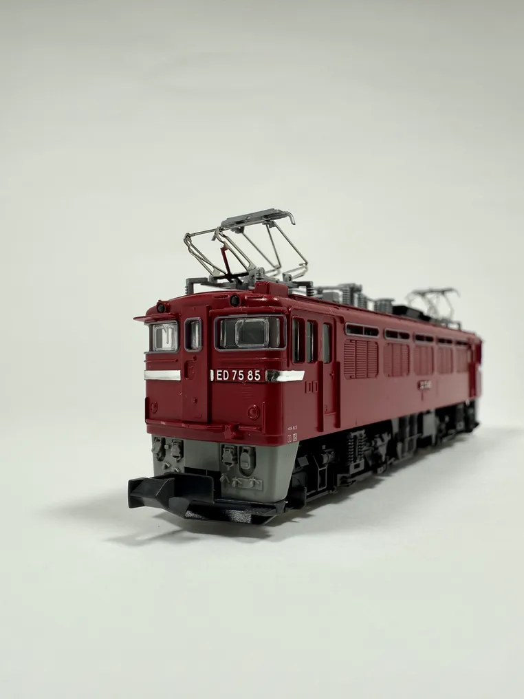 Kato N - 3029 - Tren a escala (1) - Locomotora Eléctrica de la Versión para Climas Fríos ED75 ...