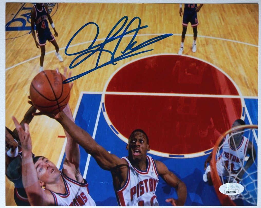 Chicago Bulls - NBA - Dennis Rodman - Photograph, Autograph with JSA ...