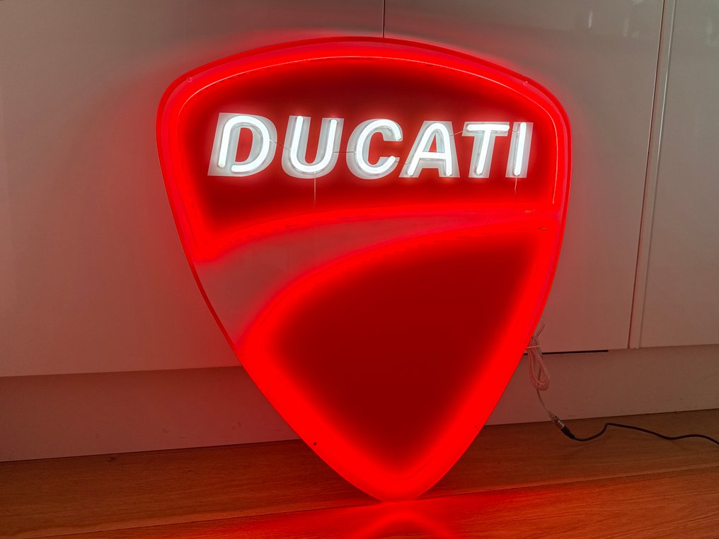 Sign - Ducati - Motorcycles Neon Illuminated Lighted Sign Lightbox - online veiling Catawiki