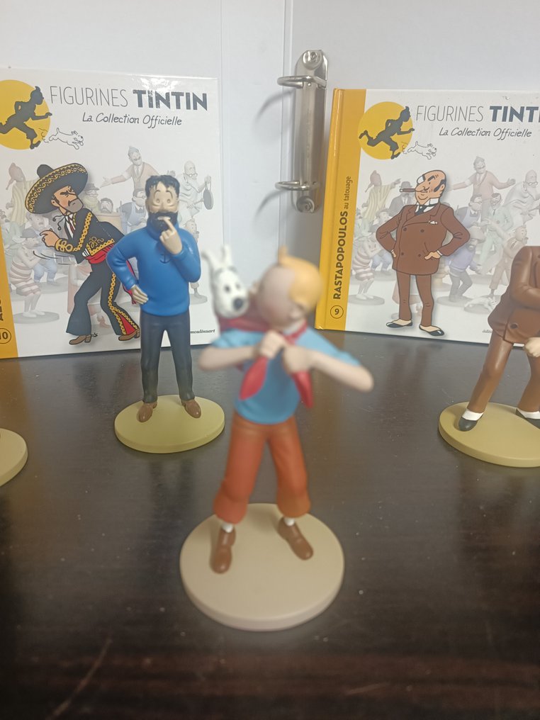 Tintin - 4 figurines tintin officielle en resine - 4 Comic - First edition - auction online Catawiki