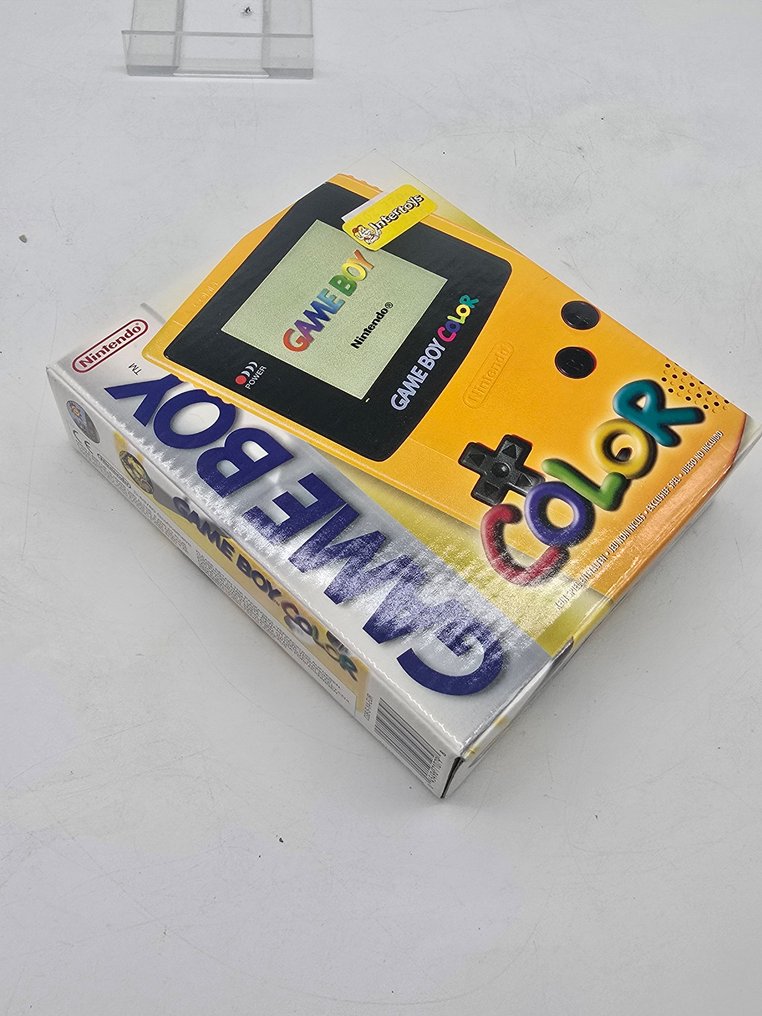 Nintendo - Gameboy Color - Old Stock - GBC Limited Edition Bee / Yellow ...