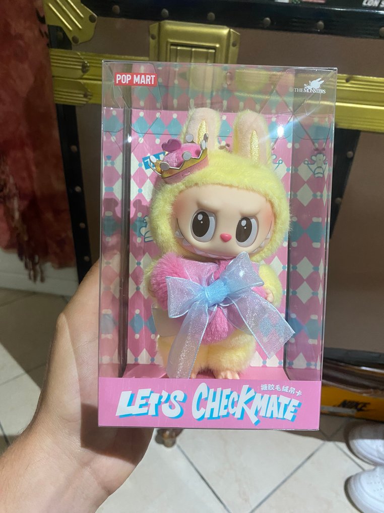 POPMART - Doll Labubu Let’s Checkmate Limited Edition - auction online ...