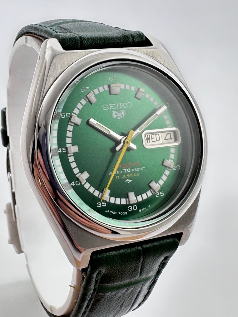 Seiko - Seiko 5 Sports Automatic – Cal. 7009 – Japan Made - No Reserve Price - Men - 1970-1979 ...