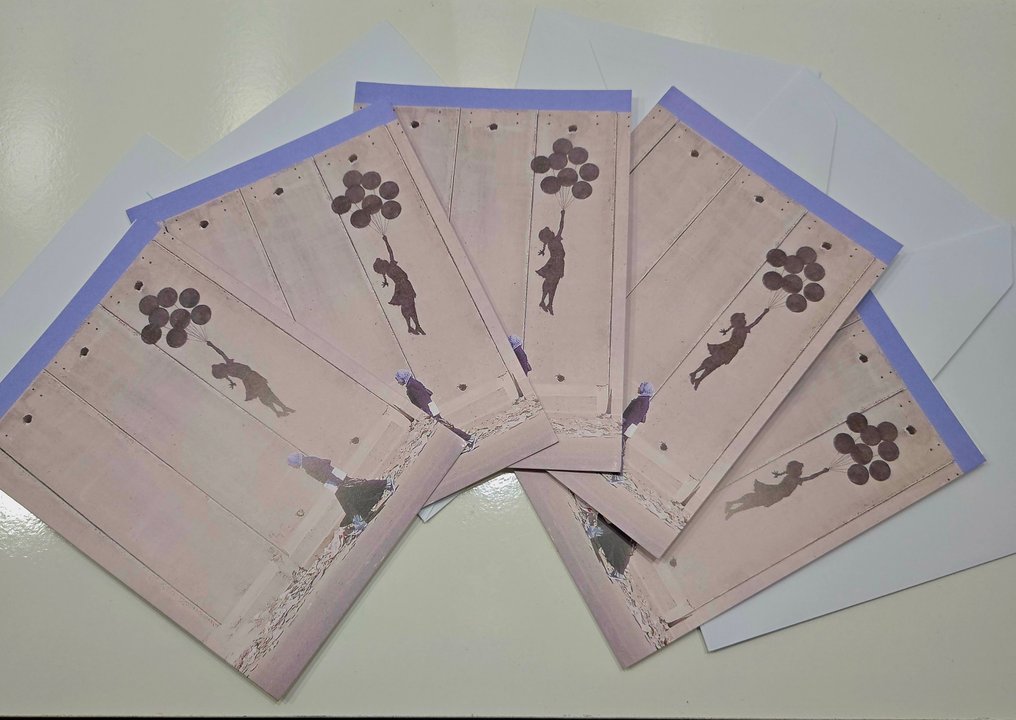 Banksy (1974) - Banksy Mural Palestine - Blister pack of 5 greeting ...
