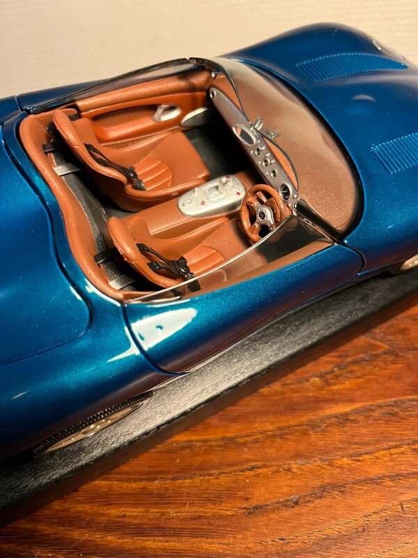 Maisto 1:18 - Model car - Jaguar XK 180 - auction online Catawiki