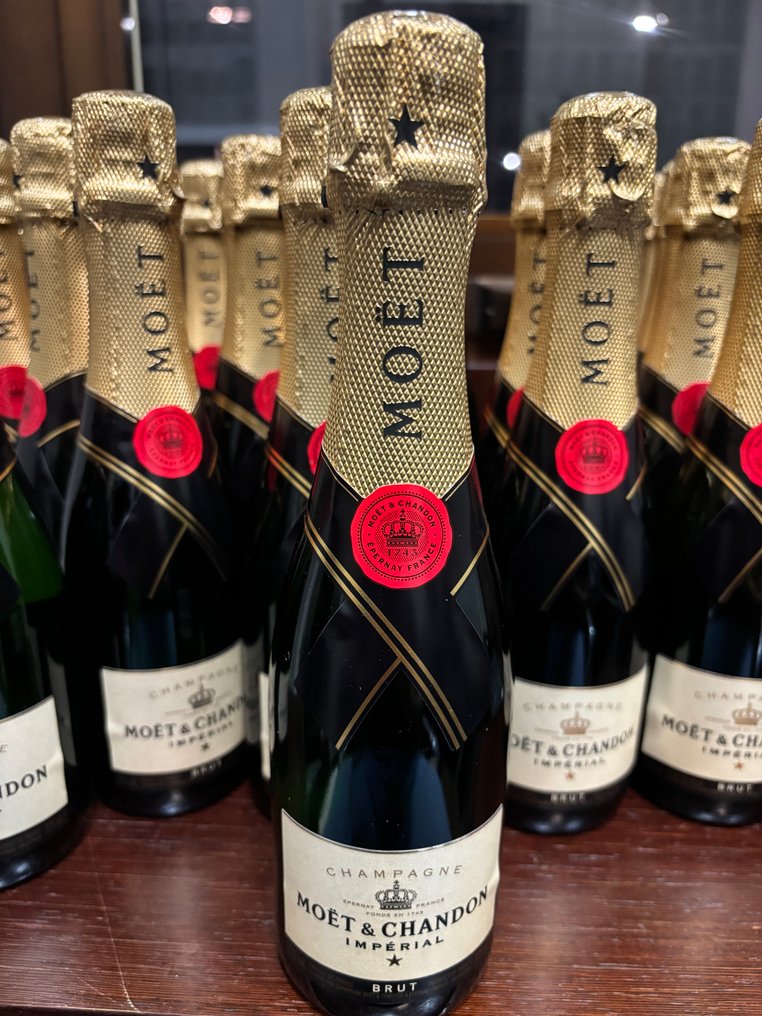 Moët & Chandon, Moët & Chandon Impérial Brut - Champagne Brut - 12 Half Bottles (0.375L ...