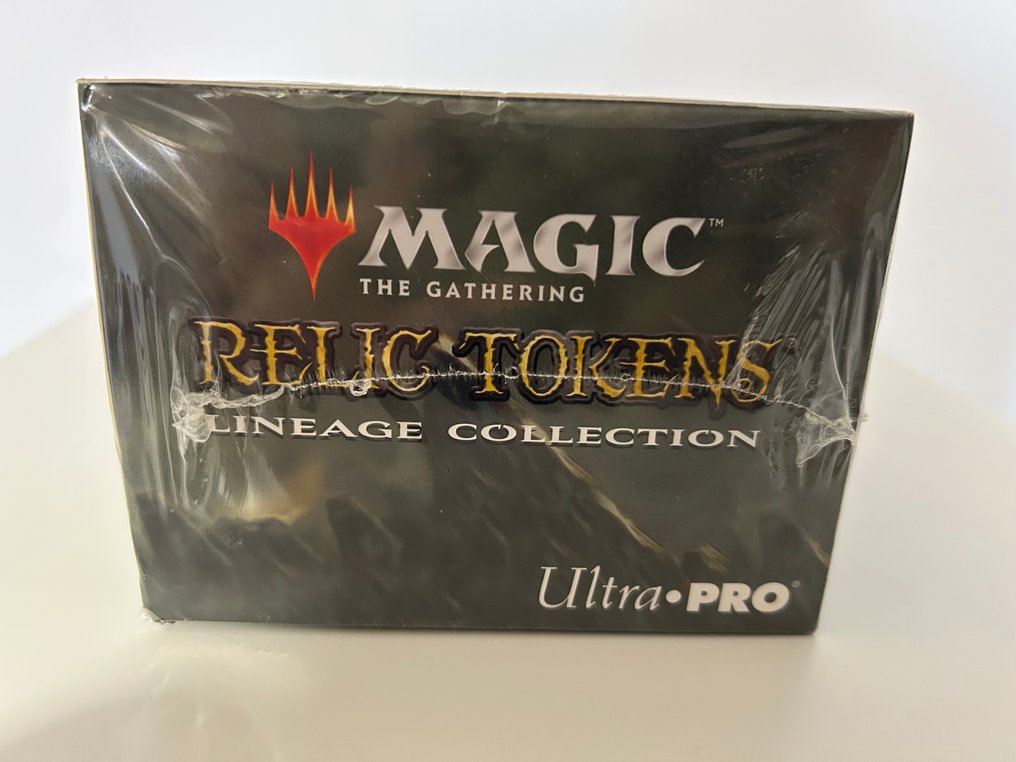 Ultra PRO - 1 Box - Magic: The Gathering - RELIC TOKENS LINEAGE COLLECTION - auction online Catawiki