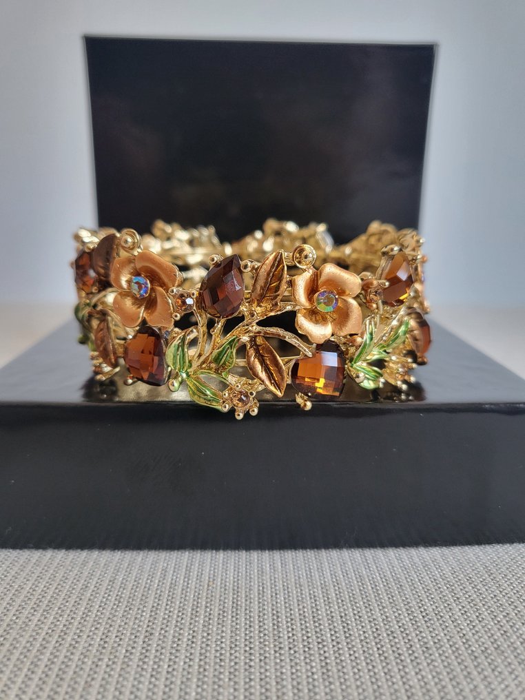 Joan Rivers - Bracelet fleuri signé Joan Rivers – Collection Classics ...