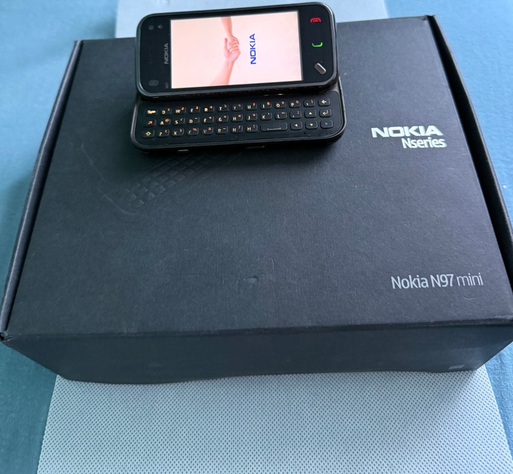 Nokia N97 mini - Mobiele telefoon (1) - In originele verpakking - online veiling Catawiki