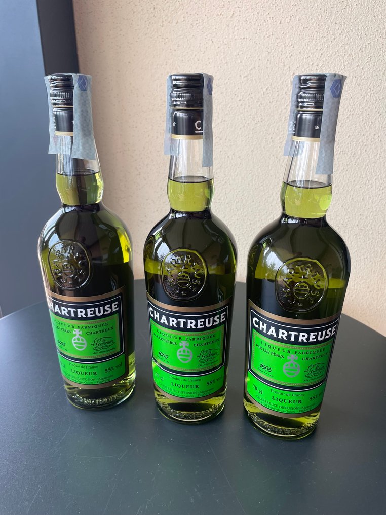 Chartreuse - Verte/Green - b. 2025 - 70 cl - 3 flaschen - auktion Catawiki