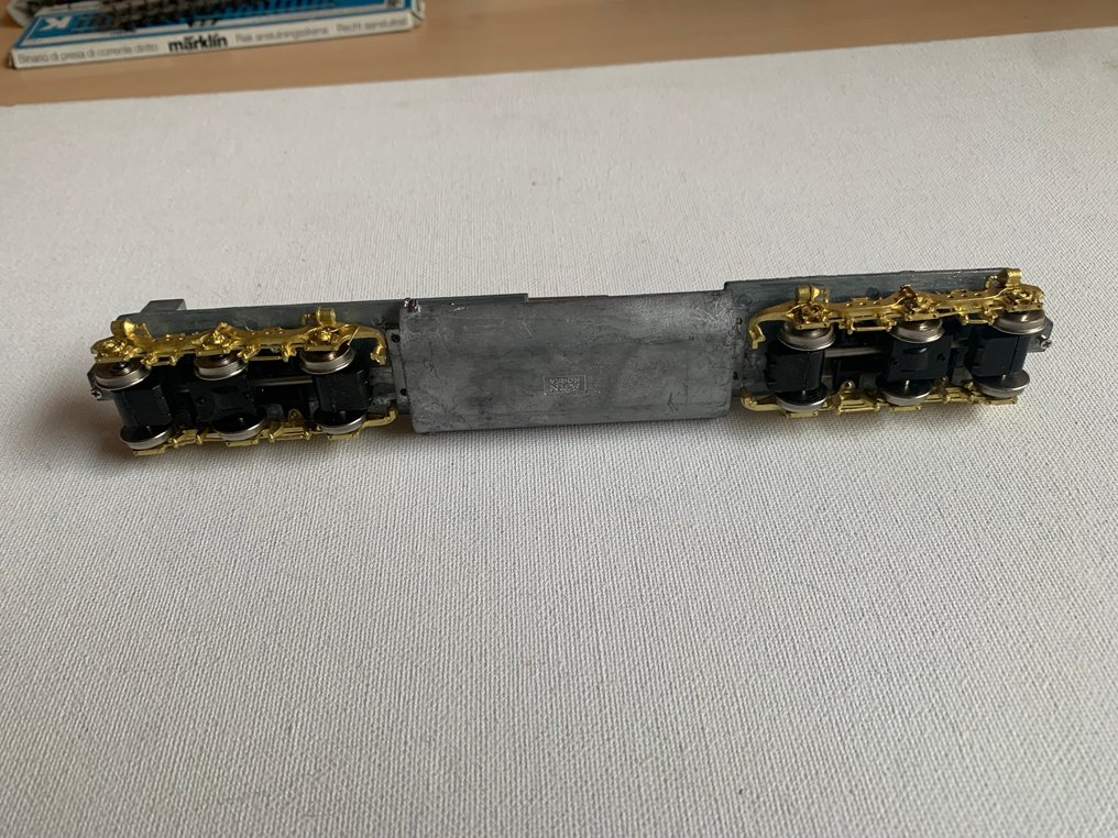 Overland Models H0 - Model train (1) - Drive system with chassis for American locomotive (EMD ...