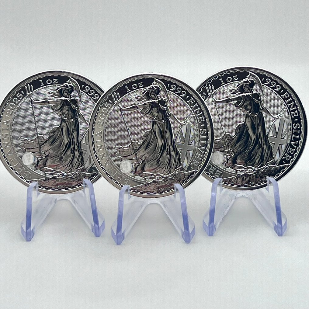 United Kingdom. 2 Pounds 2025 Britannia 3 x 1 oz (.9999) Silver Coin - auction online Catawiki
