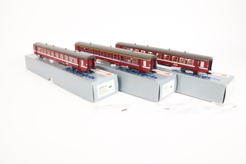 L.S. Models H0 - 12004 - Modeltrein personenwagonset (1) - K4 rijtuigenset 3-delig - NS - online ...