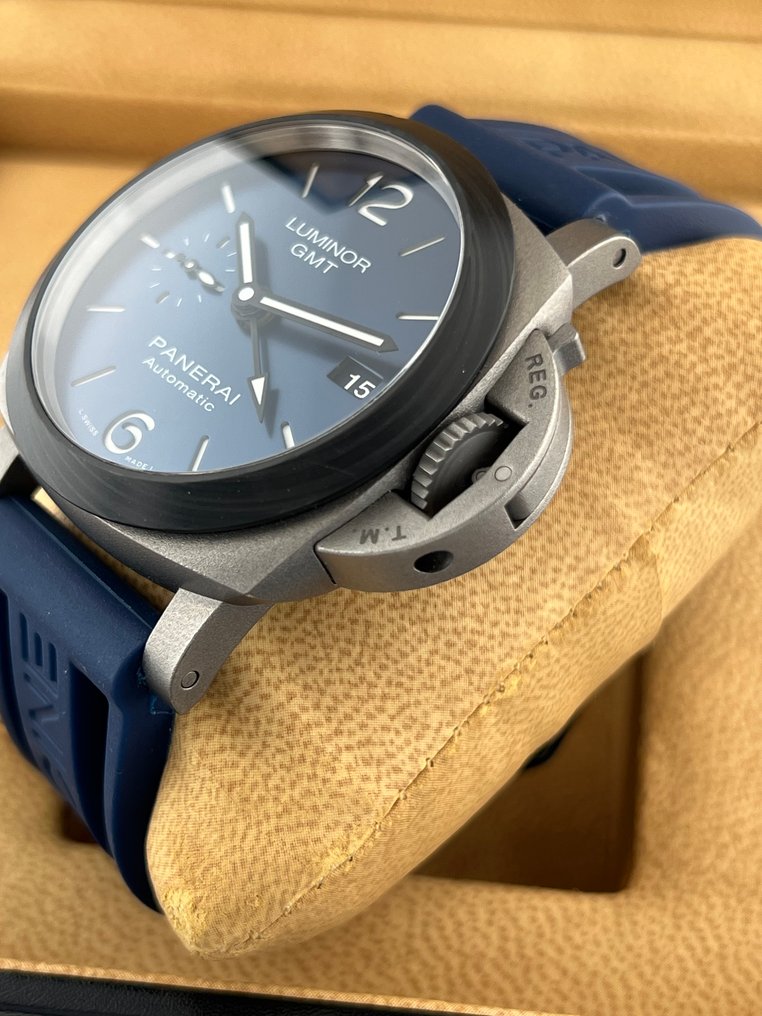Panerai - Luminor Gmt Titanium Carbotech Bezel - PAM01279 - Men - 2010 ...