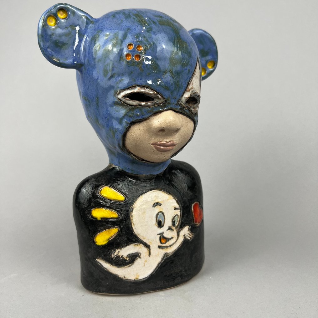 Iwo Rynkiewicz (1970) - sculptuur, Sending u my love-Handmade Ceramic ...