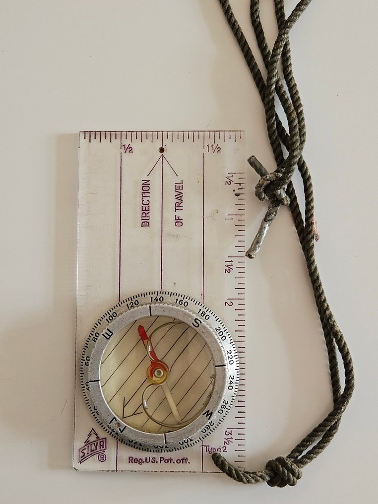 Collection de compas vintage et modernes – lot mixte (5 pièces ...