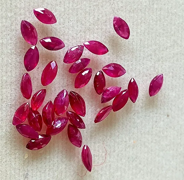 Brilliant Ruby Gemstones for Sale in Online Auctions