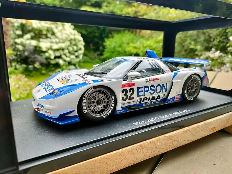 Autoart model cars for Sale in Online Auctions