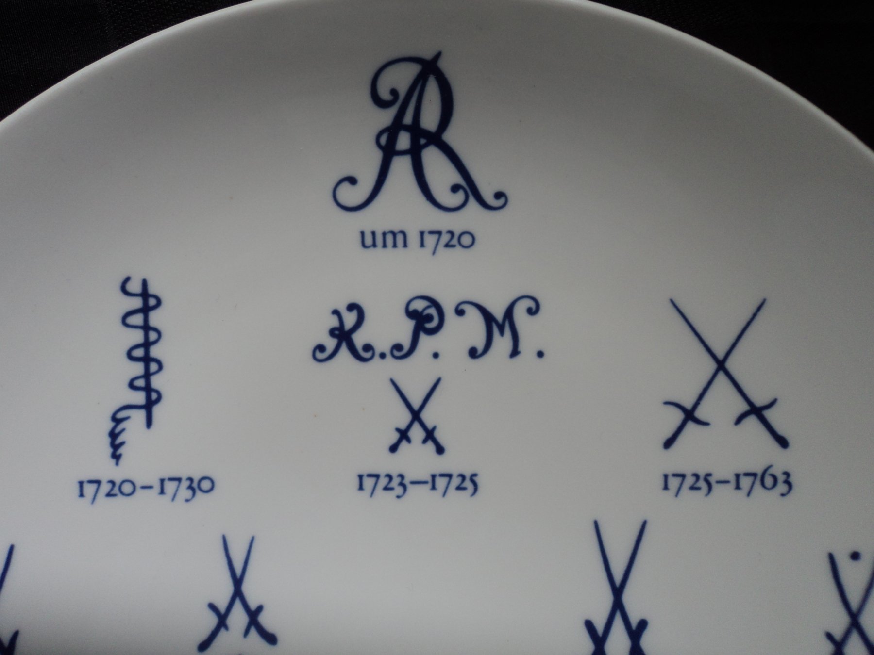 1 decorative original Meissen plate, featuring all Meissen - Catawiki