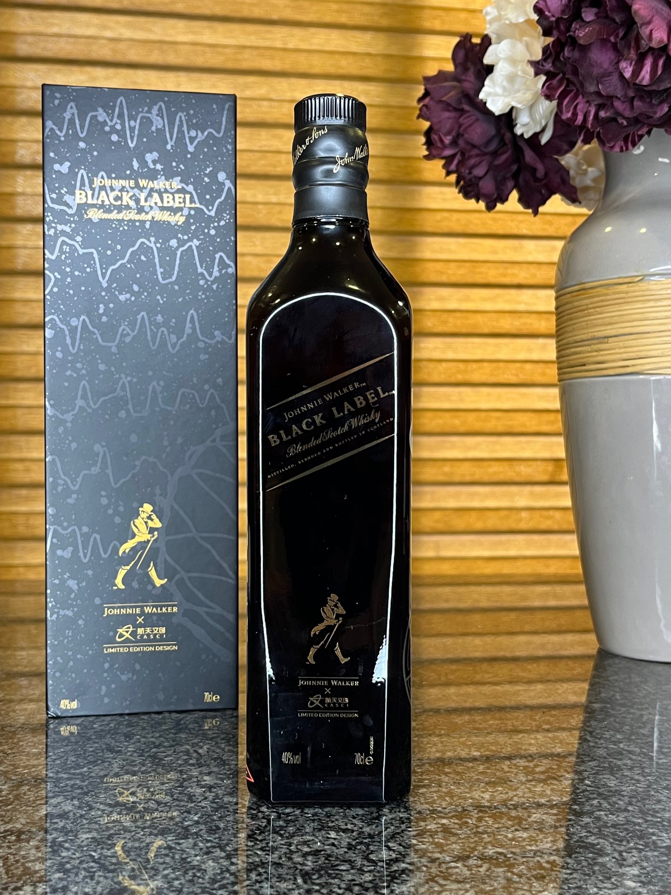 Johnnie Walker 12 years old Black Label - Limited Edition X - Catawiki