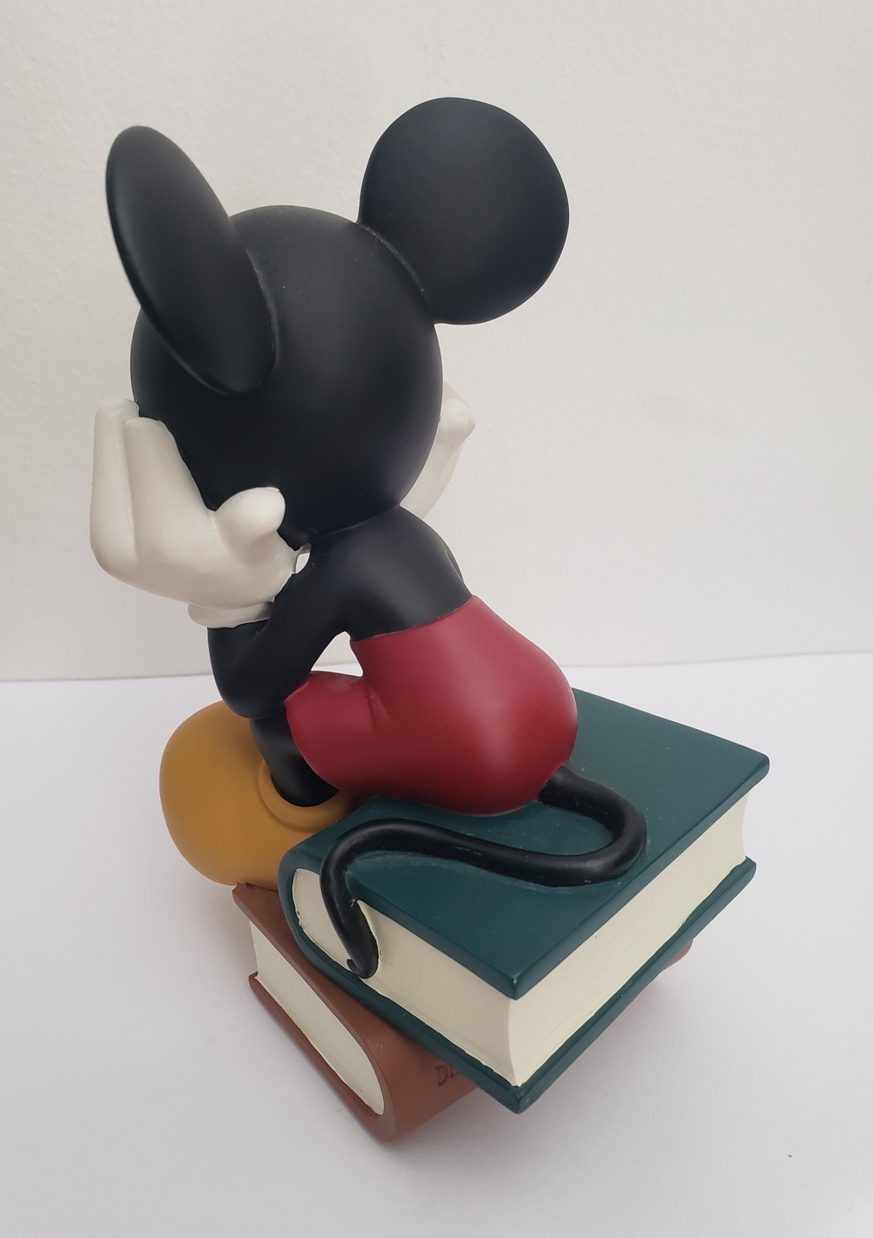 Mickey Mouse - Sad Mickey Sitting on Books - figurine - Catawiki