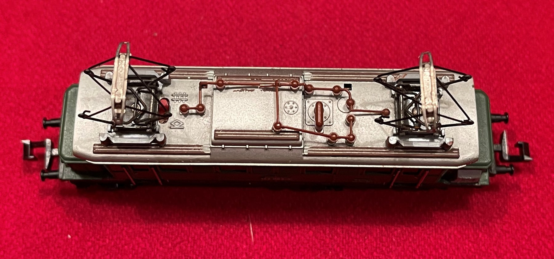 Minitrix N - 2033 - Electric locomotive - Class 144 - DB - Catawiki