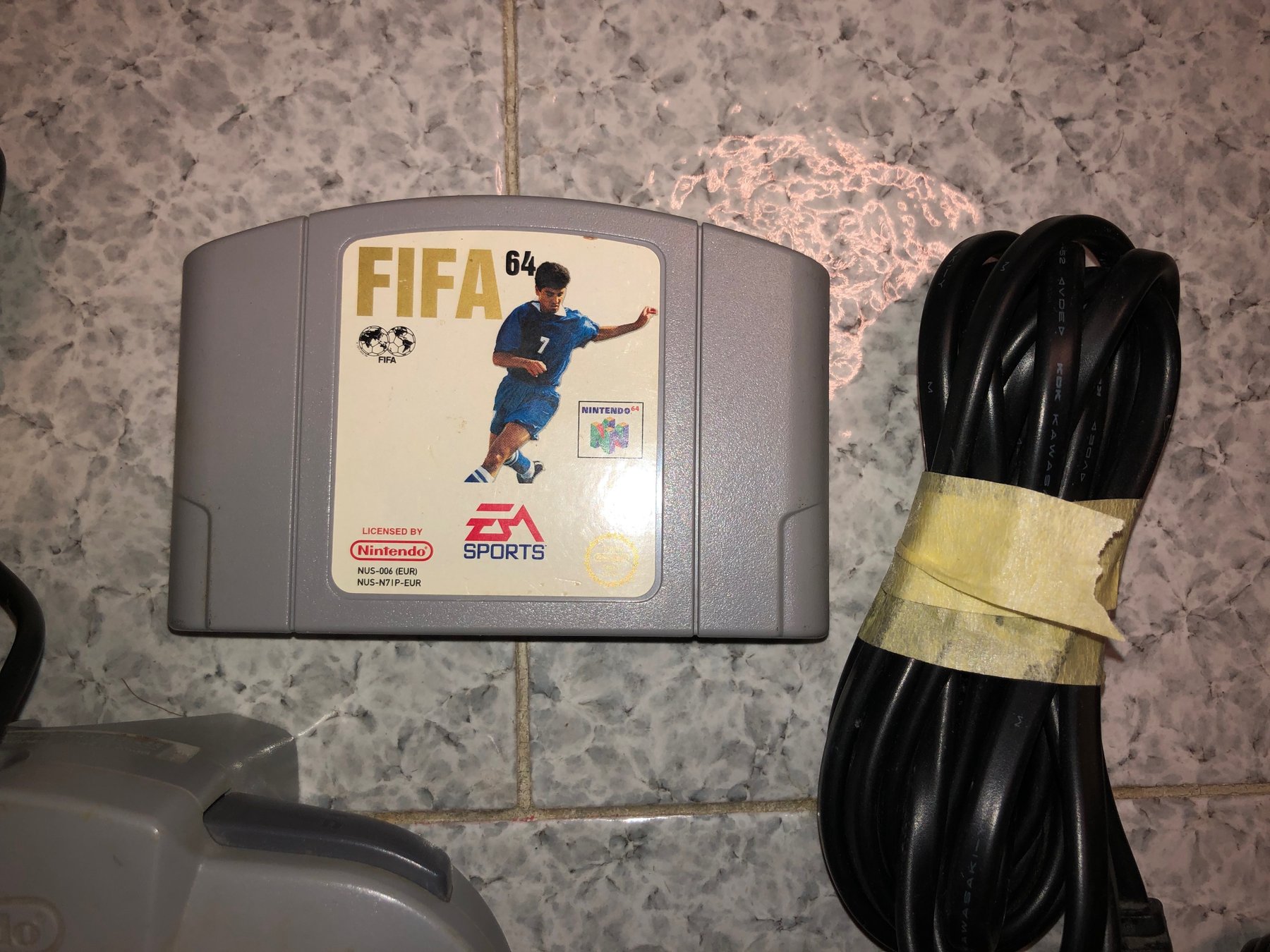 1 Nintendo 64 (N64), Gameboy Classic & Gameboy Color - - Catawiki