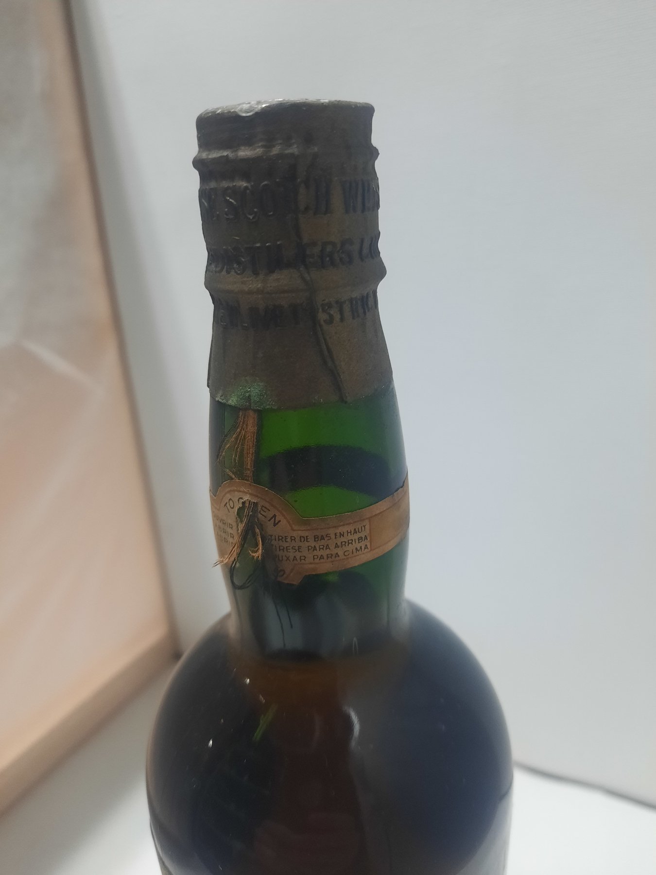 White Horse Spring Cap - b. late 1950s - N/A (75cl) - Catawiki