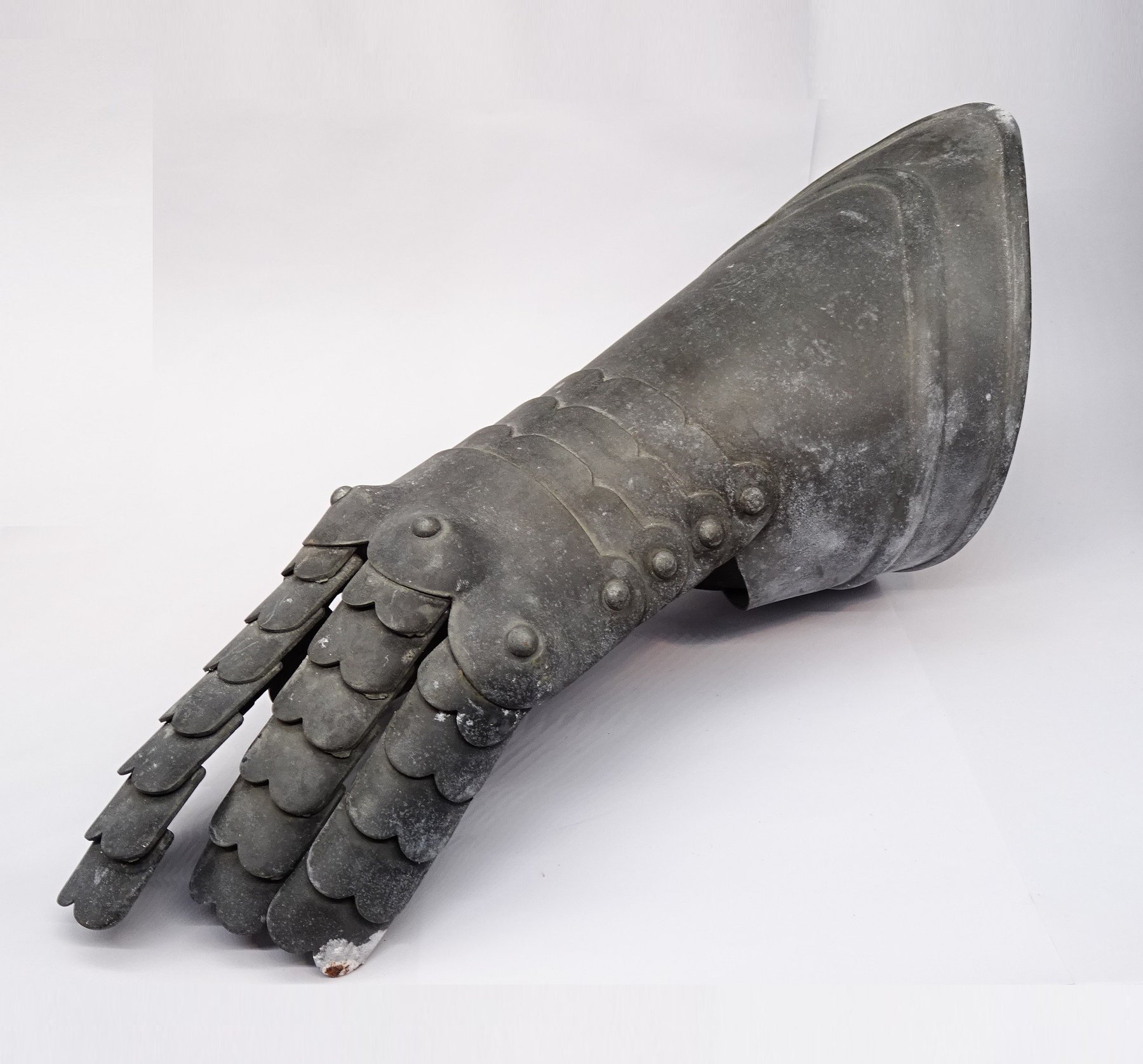 Piece of armor - Gauntlet - Iron (cast/wrought) - Catawiki
