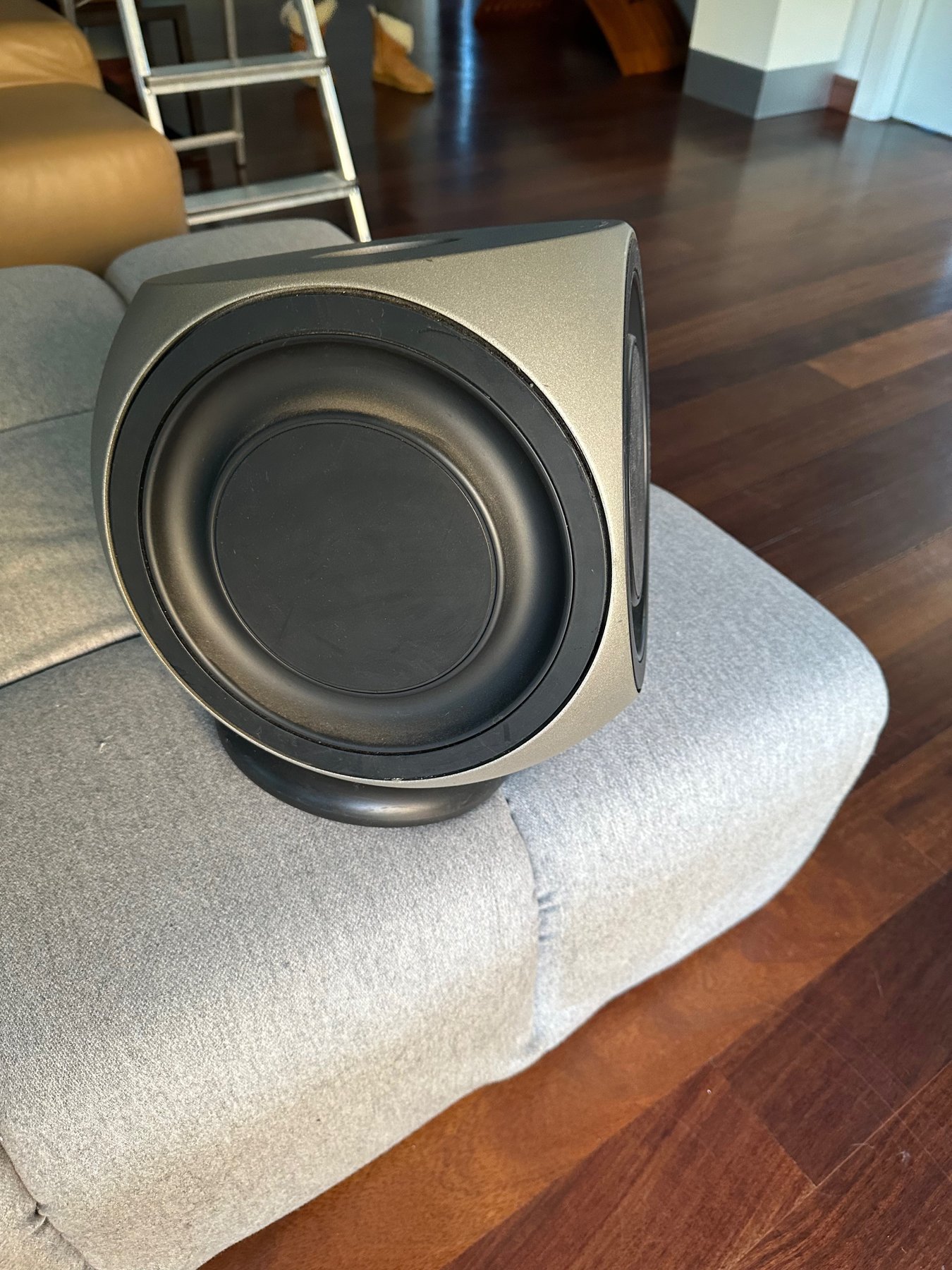 Bang & Olufsen - Beolab 2 - Active Loudspeakers - Catawiki