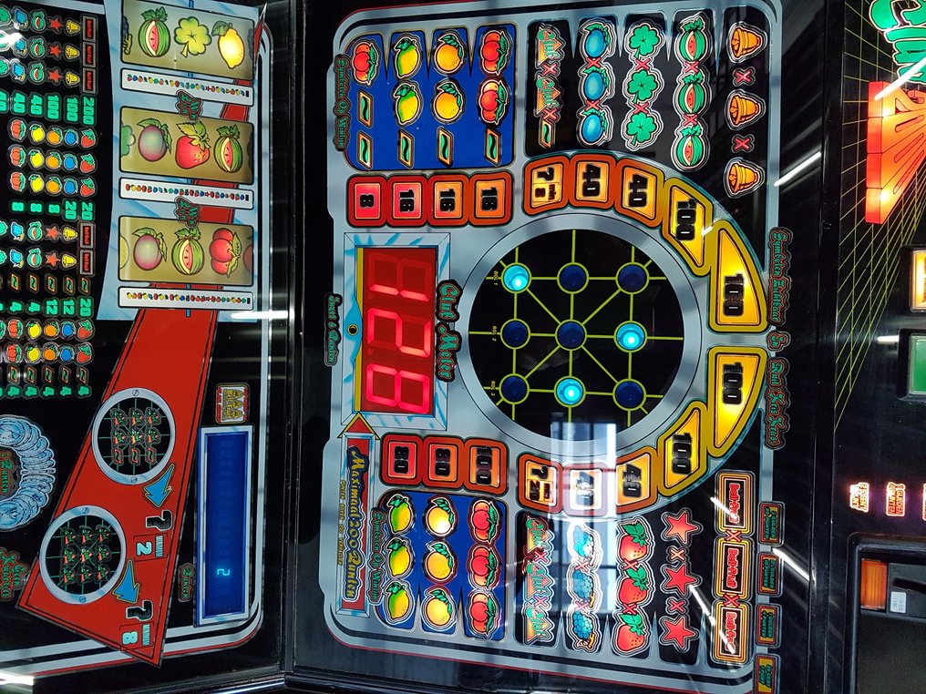 Club 2000 - Euro slot machine - 20th century - Catawiki