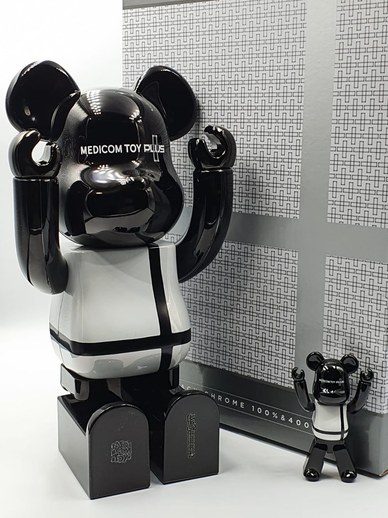 Medicom Toy plus - Be@rbrick 400% + 100% -Medicom Toy Plus Black Chrome ...