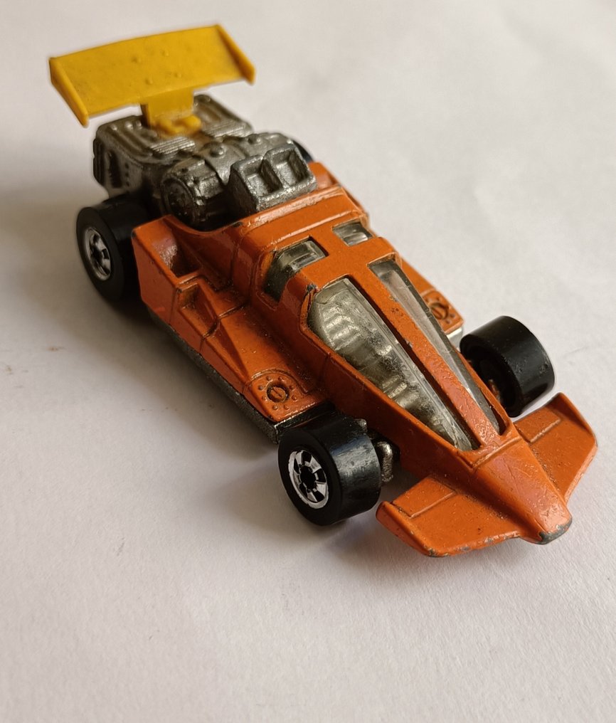 Hot Wheels, MC Toy, Lesney Products 1:64 - 6 - Rennwagenmodell ...