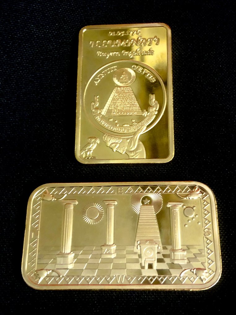 Paperweight (2) - A pair of gold plated heavy paperweights - Catawiki