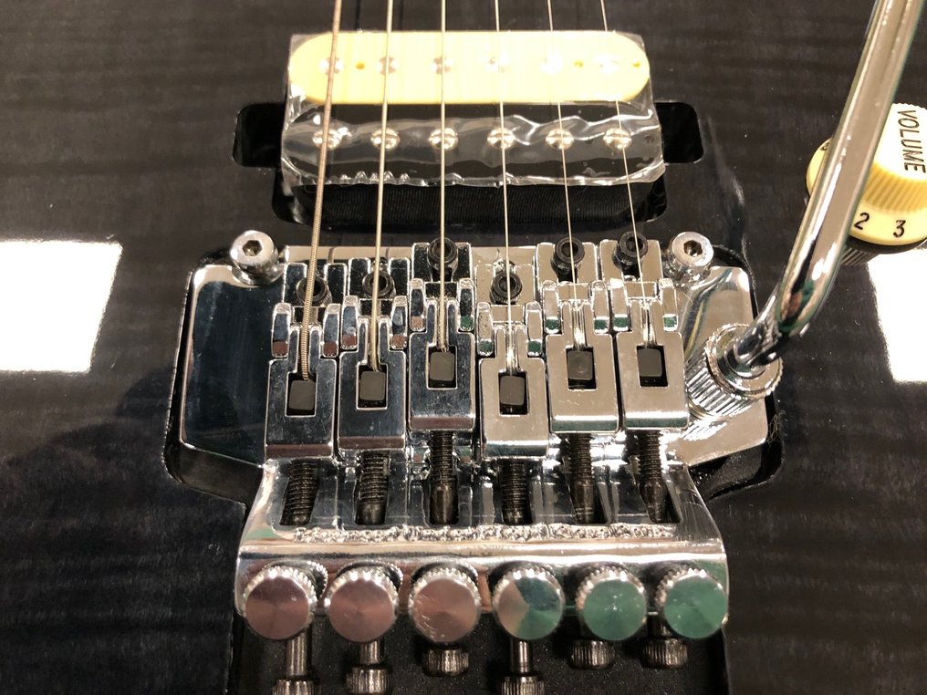 OLP by Music Man - MM1 Floyd Rose Black - Electric guitar - Catawiki