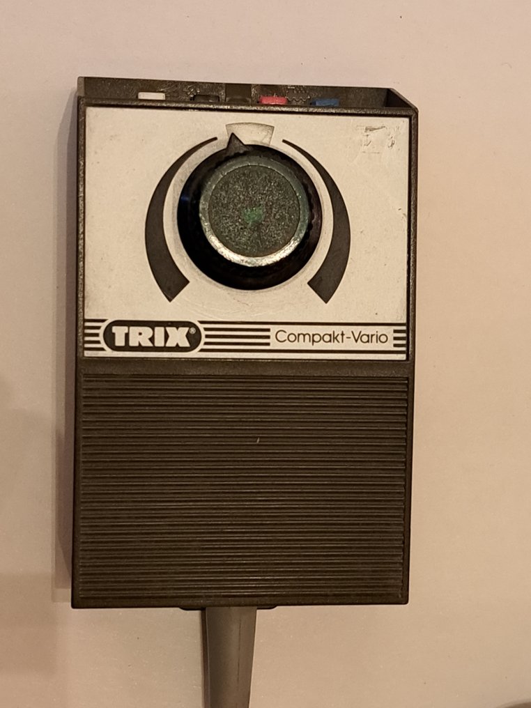 Trix H0 - Attachments - 3 trafo's en 5 schakelaars - Catawiki