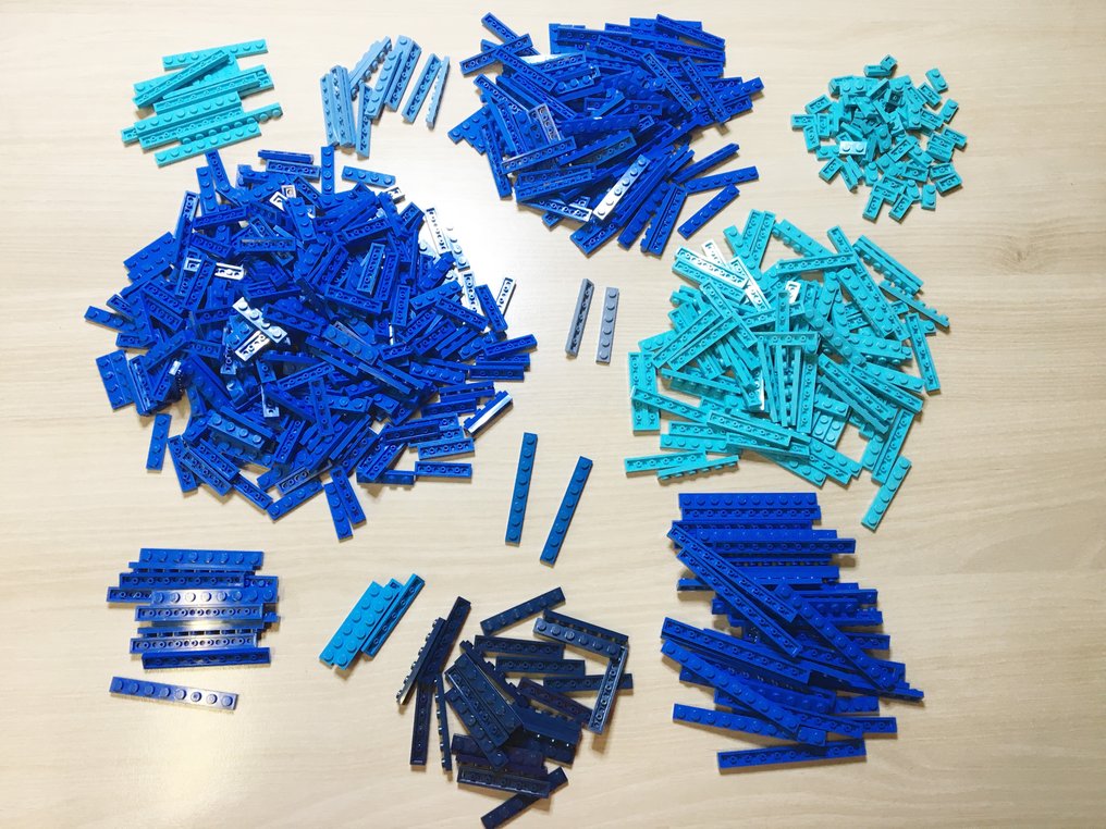 LEGO - Lego Brick, Basic, Blue Slim Plate, 670 pieces - - Catawiki