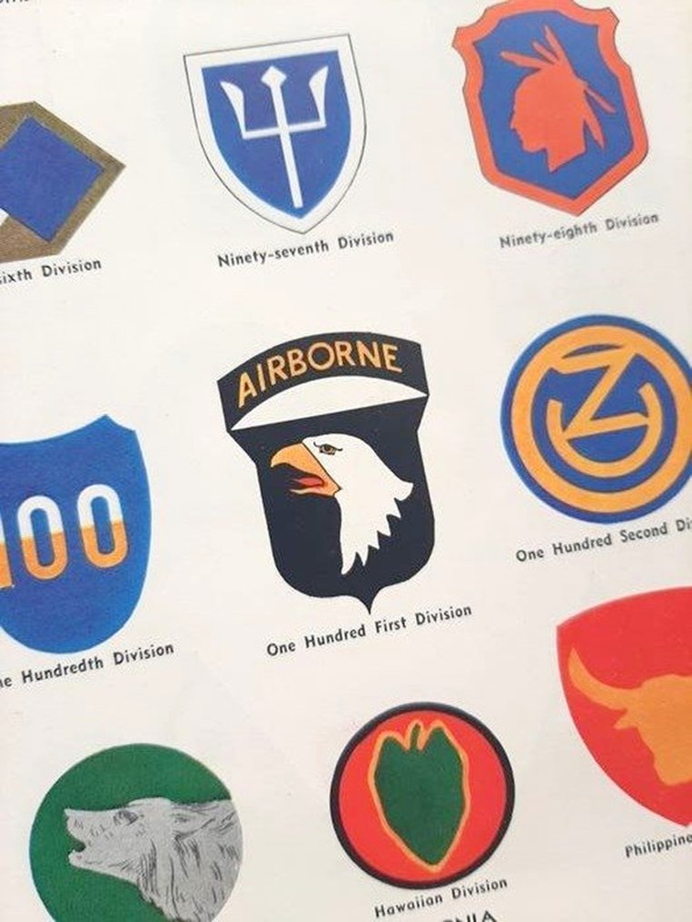 Rare WW2 PERIOD Guide of the US Insignia / Patches / Medals - Infantry ...