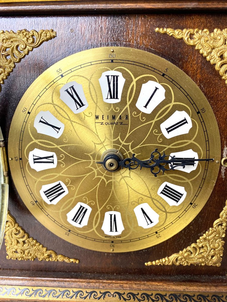 Weimar table clock - Brass, Wood, Oak - Mid 20th century - Catawiki