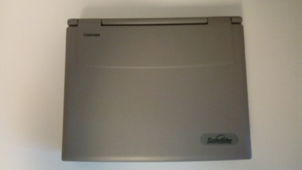 Toshiba S320CDS from 1998 - Windows 98 - Laptop - Catawiki